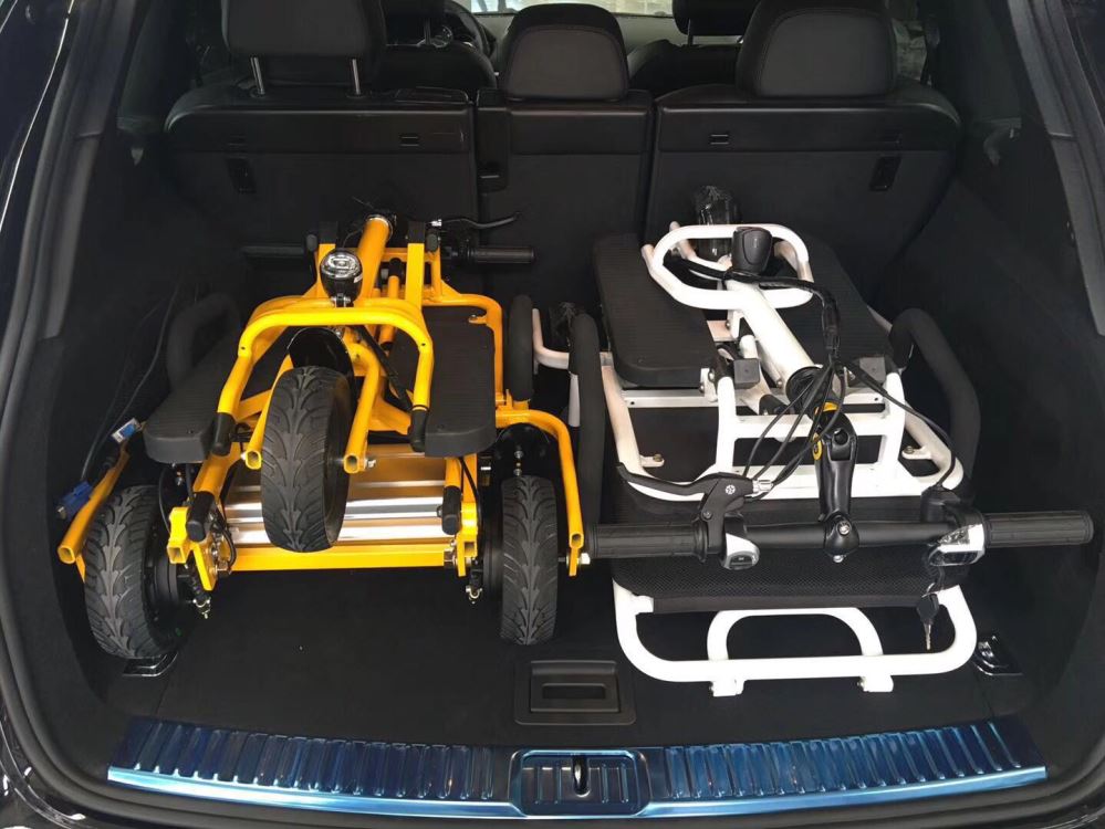 Foldable Electric 3 wheel mobility scooter black Red – Kiwi Grab